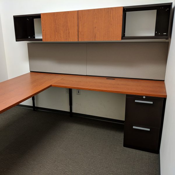 Teknion Transit Used L-Shape Desk Set, Right Return Cherry - National ...