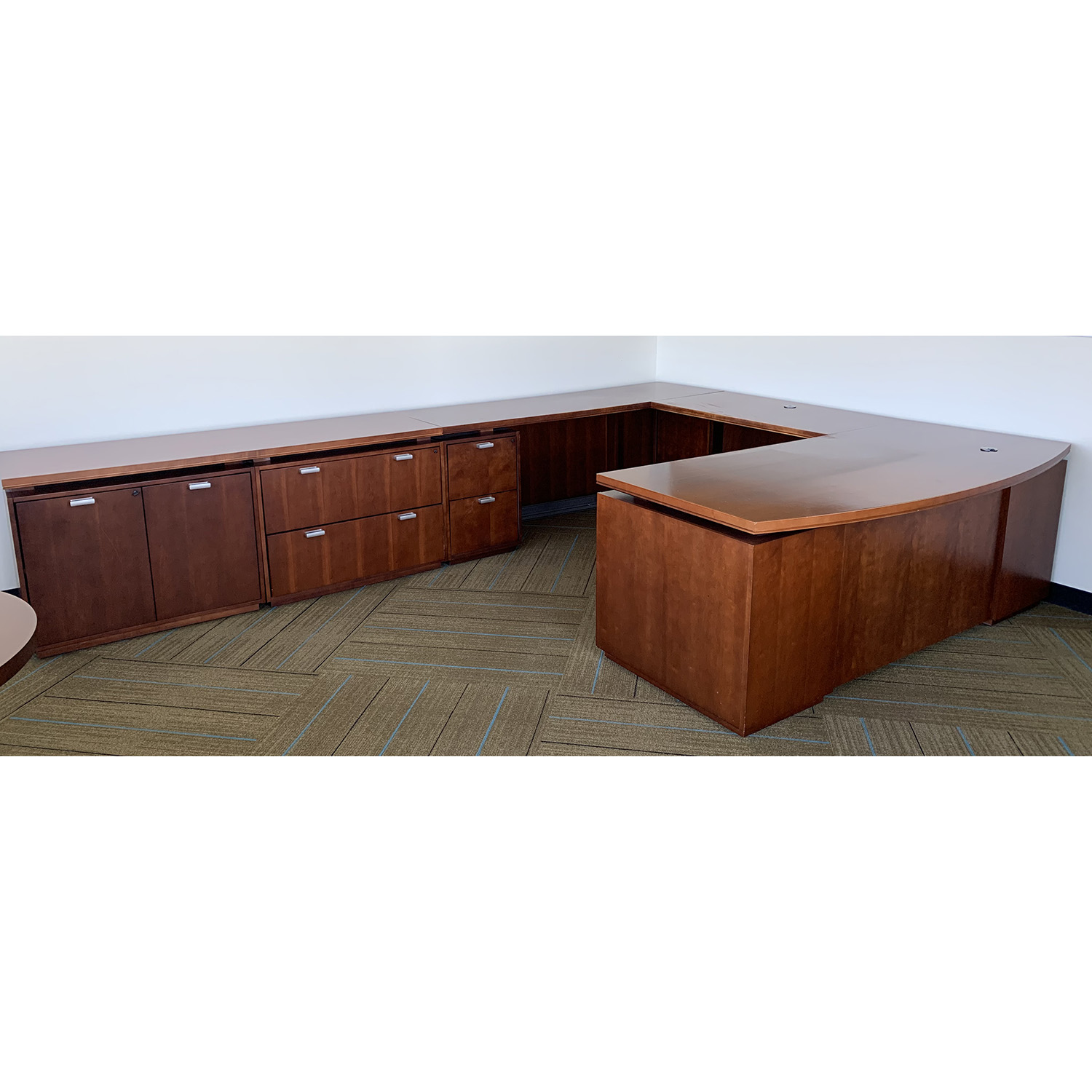 Kimball Used Veneer U-Shaped Desk Set with Left Return, Cherry ...