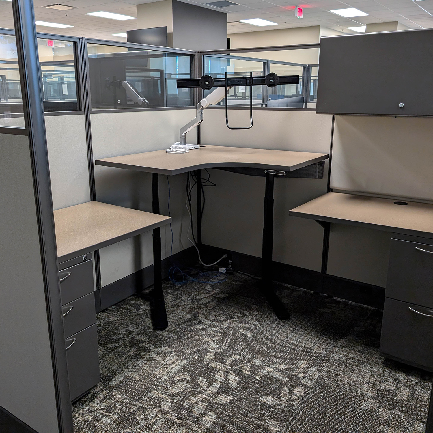 6.5 x 6.5 AIS Divi Used Cubicle w Glass, Taupe - Sold in Pods ...