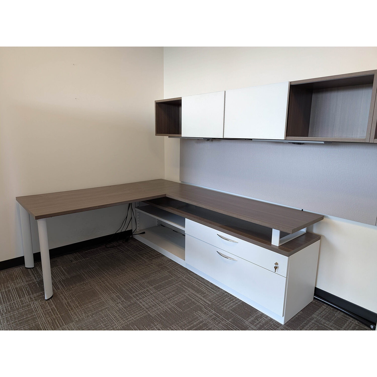 Steelcase Used L-Shaped Corner Desk Set w Right Return, Gray Walnut and ...
